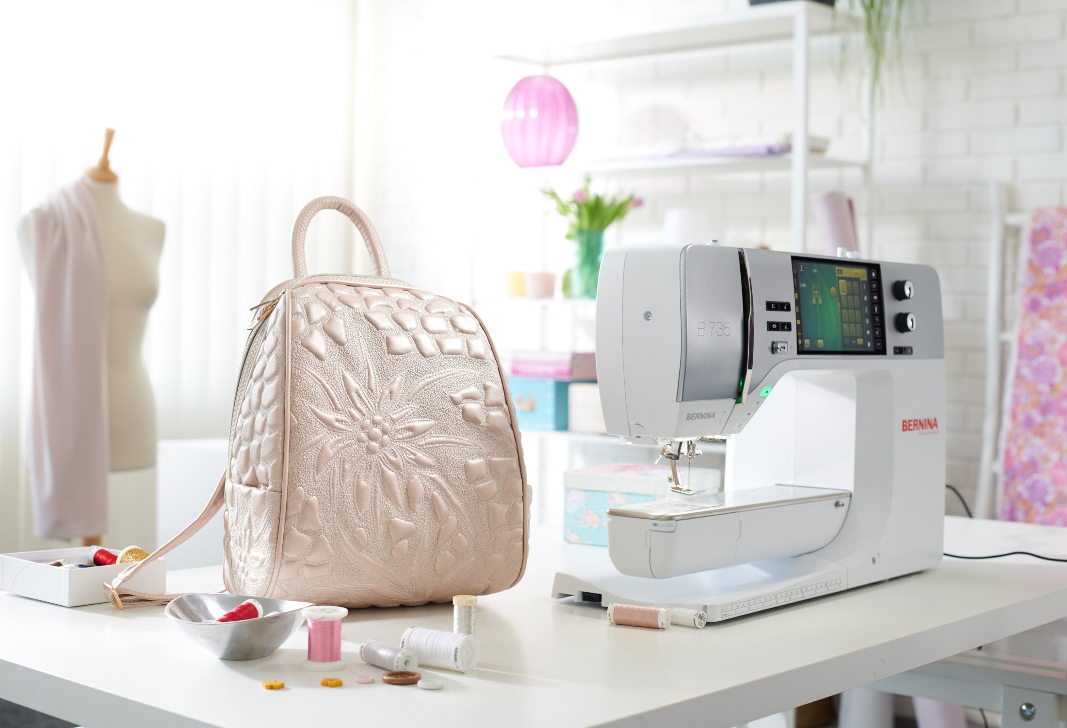 BERNINA 735 Sewing & Embroidery | Patchwork Nabiac Online